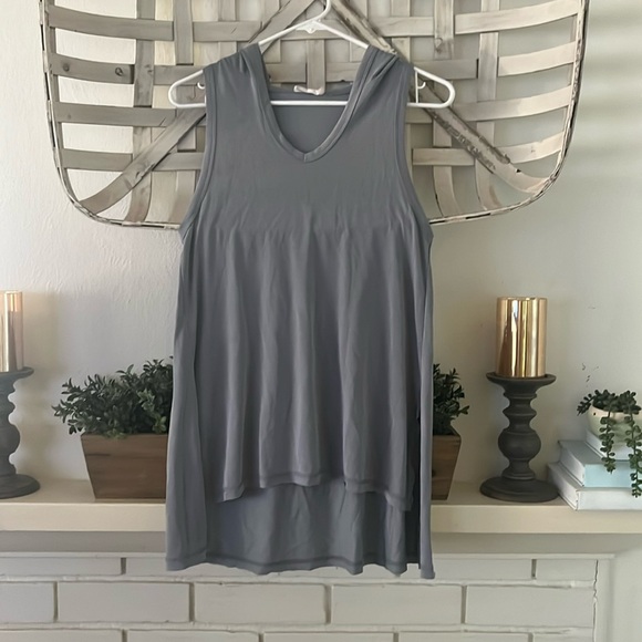 Double Zero | Tops | Double Zero Sleeveless Top Short Sleeve With Hood ...